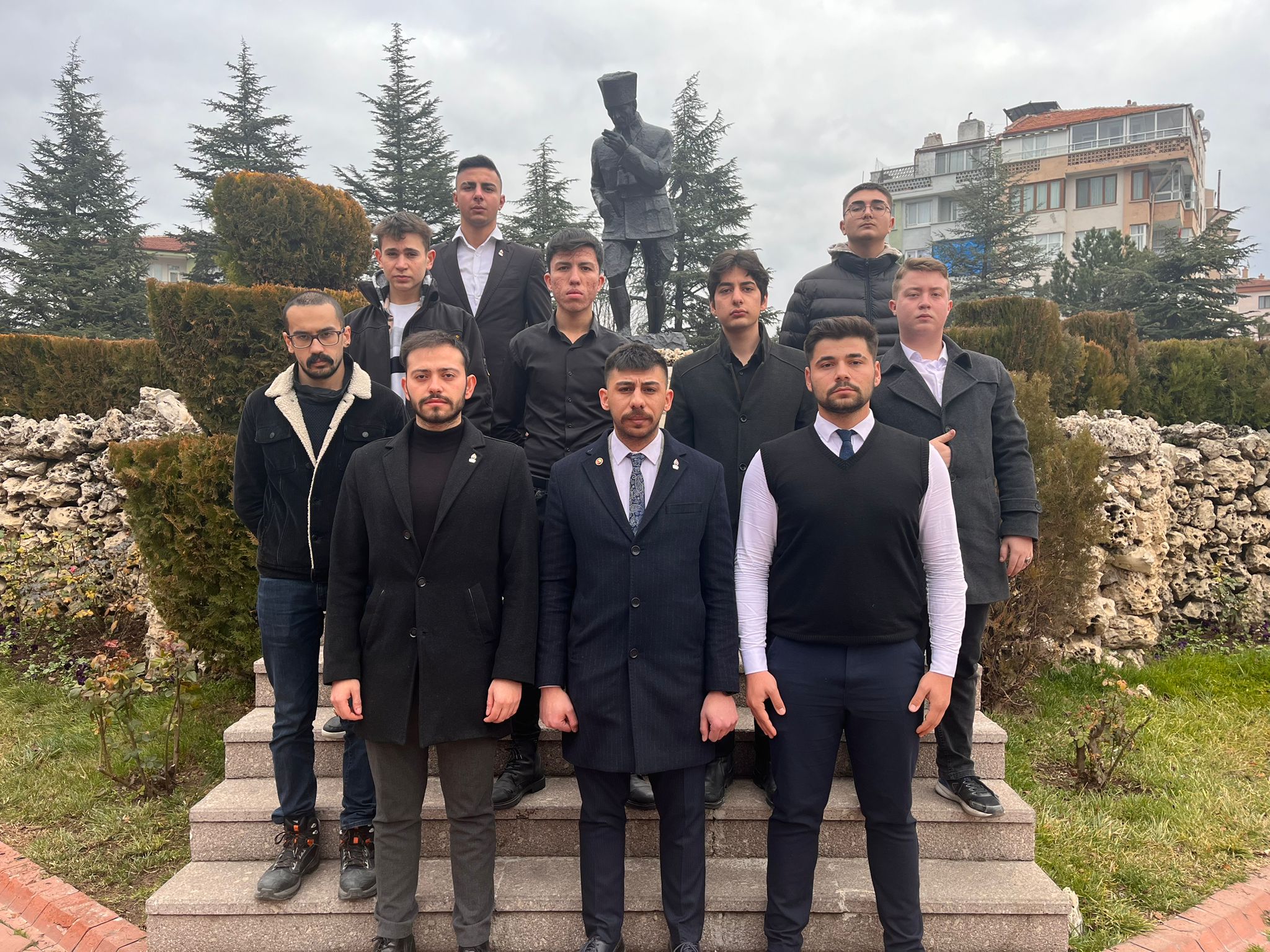 ZAFER PARTİSİ GENÇLİK KOLLARI İL BAŞKANI HASAN HÜSEYİN EBİŞ'DEN SERT ... ZAFER PARTİSİ GENÇLİK KOLLARI İL BAŞKANI HASAN HÜSEYİN EBİŞ'DEN SERT ...