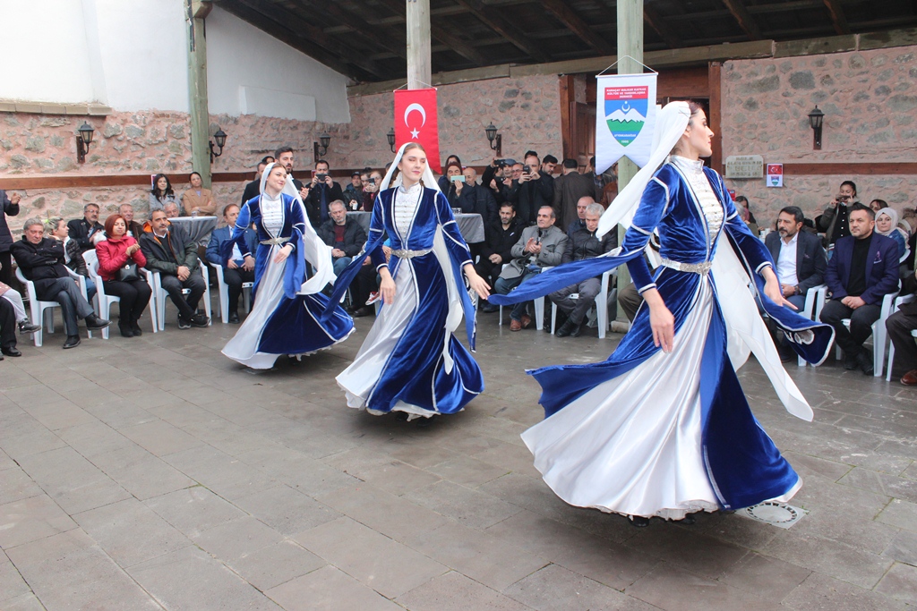 KARAÇAY MALKAR TÜRKLERİ GELENEKLERİNİ YAŞATMAYA DEVAM EDİYOR - GÜNDEM ...